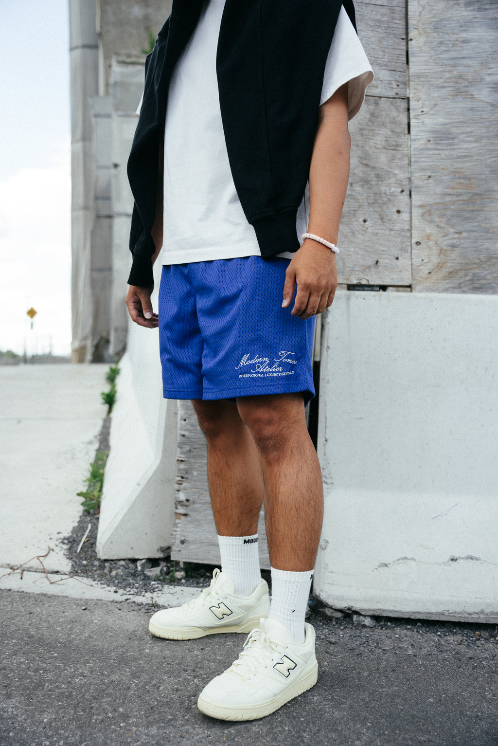 SHORTS – Modern Tones